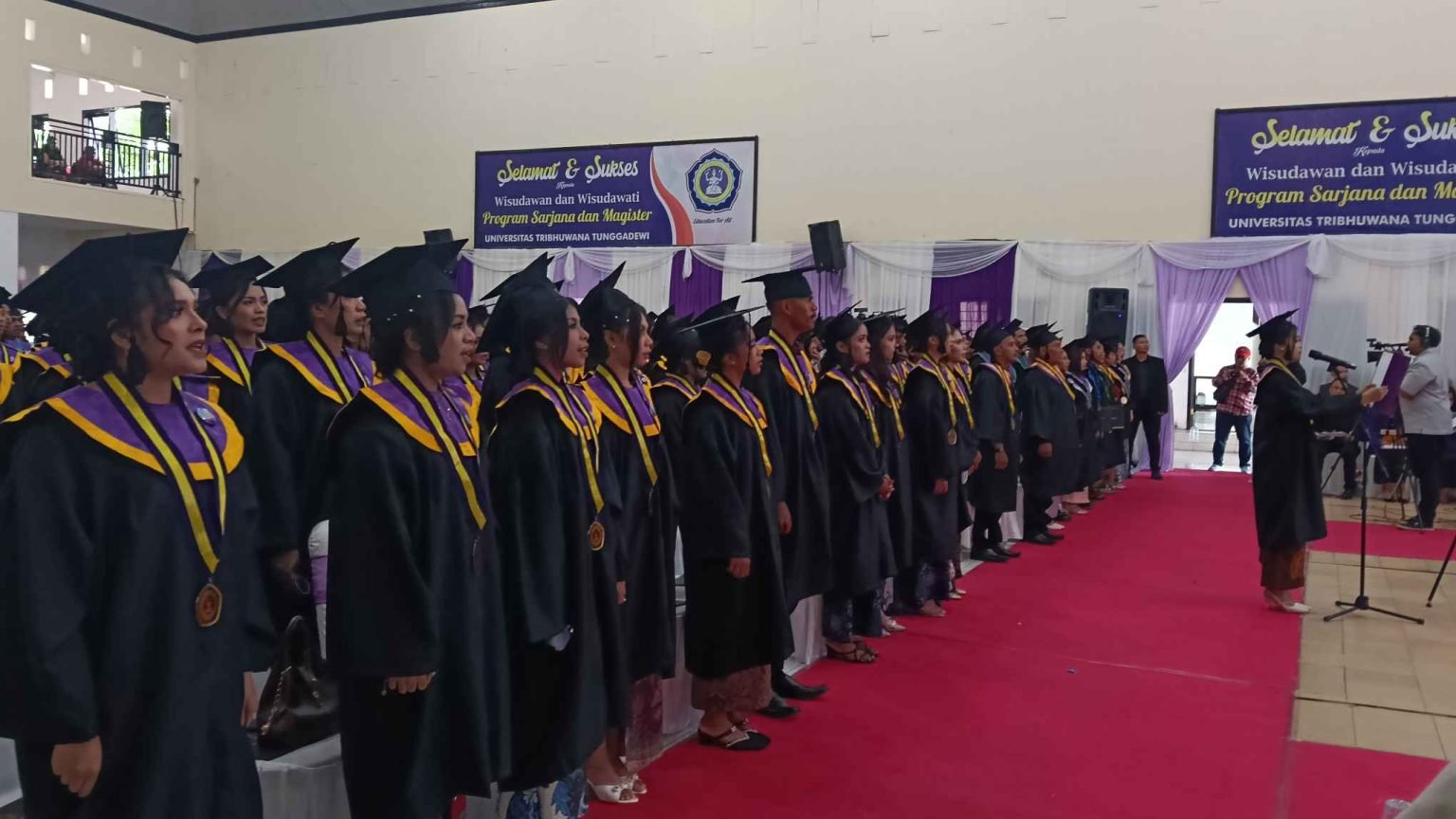 UNITRI Gelar Wisuda ke-49, Rektor Baru Dodi Wirawan Lepas 400 Lulusan Sarjana dan Magister ...